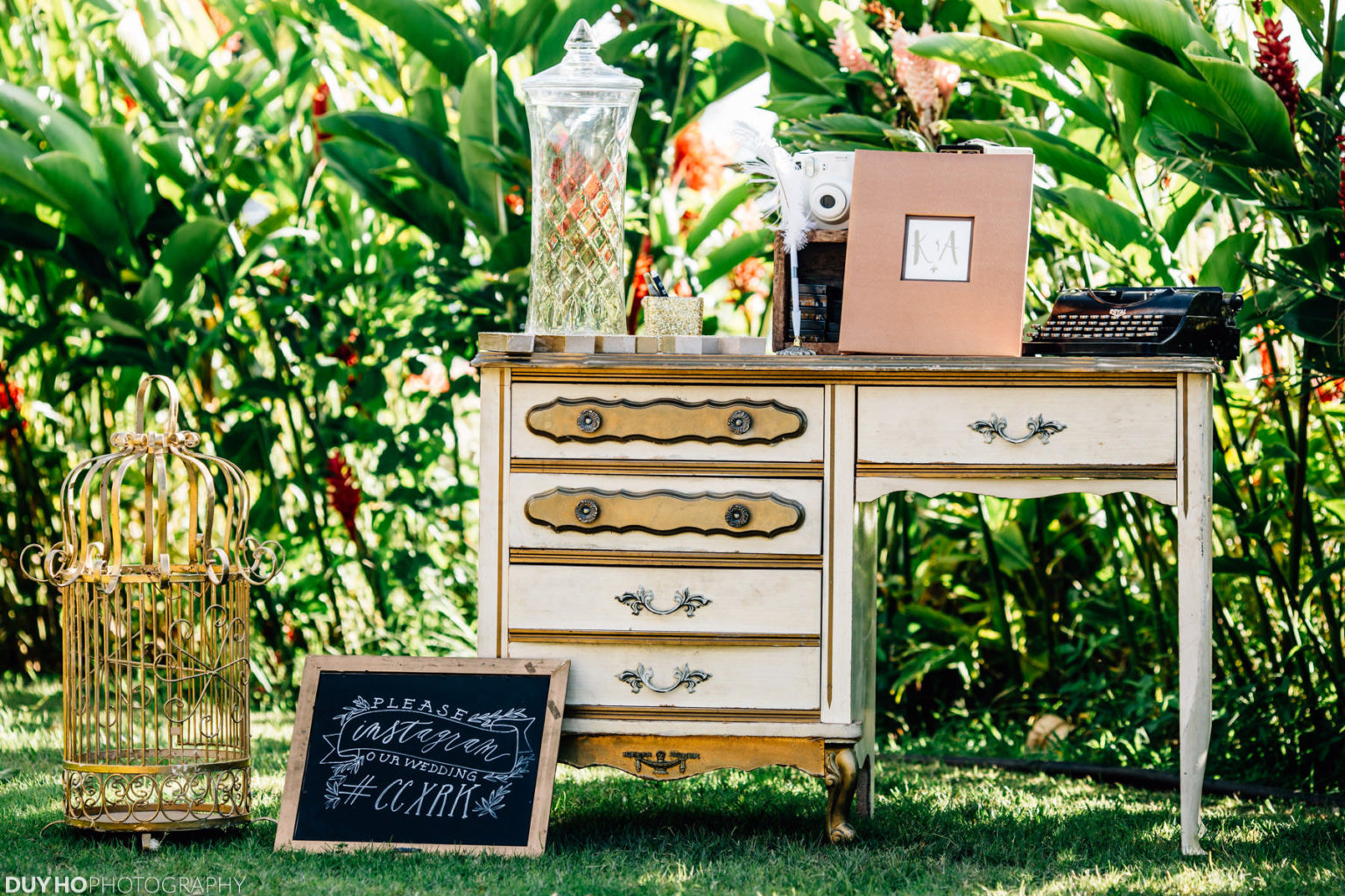 Lahaina Animal Farm Wedding by Duy Ho Photography